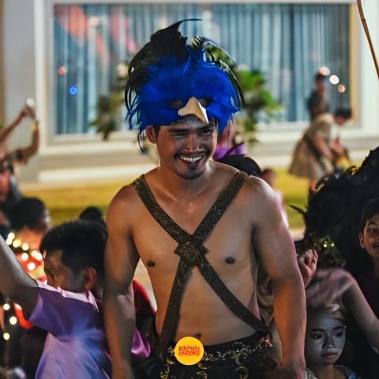 Individual Members – Cicada – English